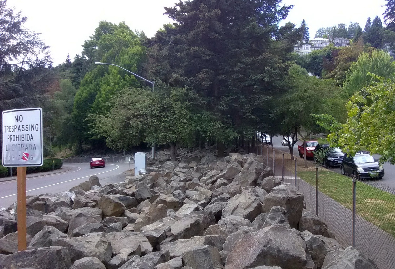Hostile architecture and its impact on unhoused people - Pallet Shelter